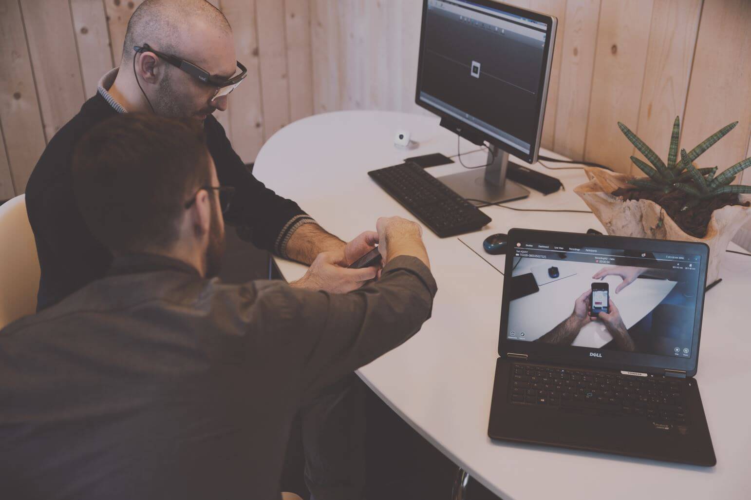 The delicate balance between expert analysis and usability test - TSW